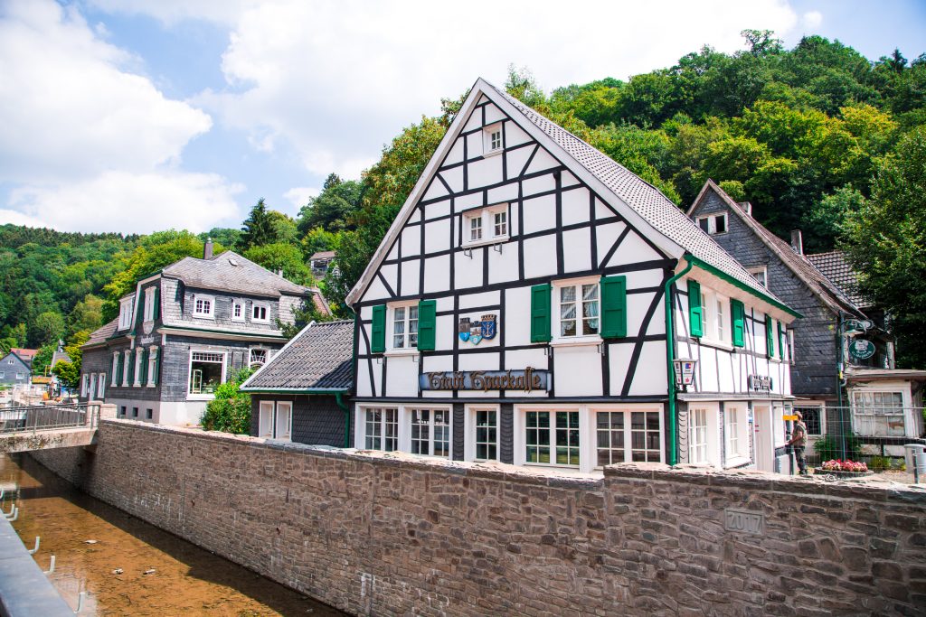 Visiting Schloss Burg Solingen Castle: Your Fairytale Solingen Guide