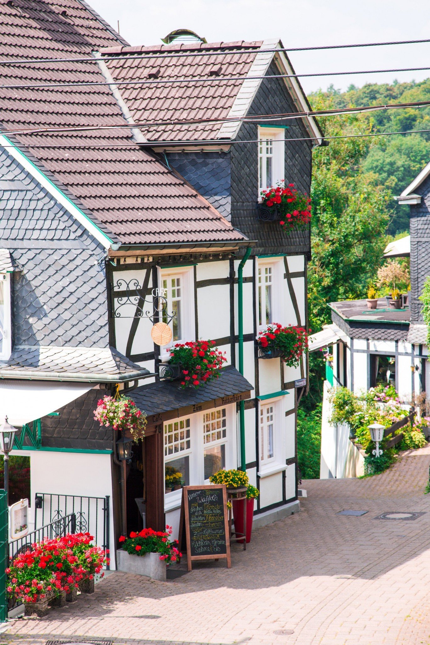 Visiting Schloss Burg Solingen Castle: Your Fairytale Solingen Guide